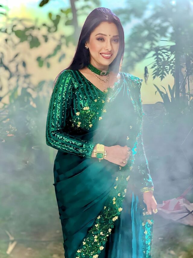 Anupamaa star Rupali Ganguly is a sundar bahu in this green saree